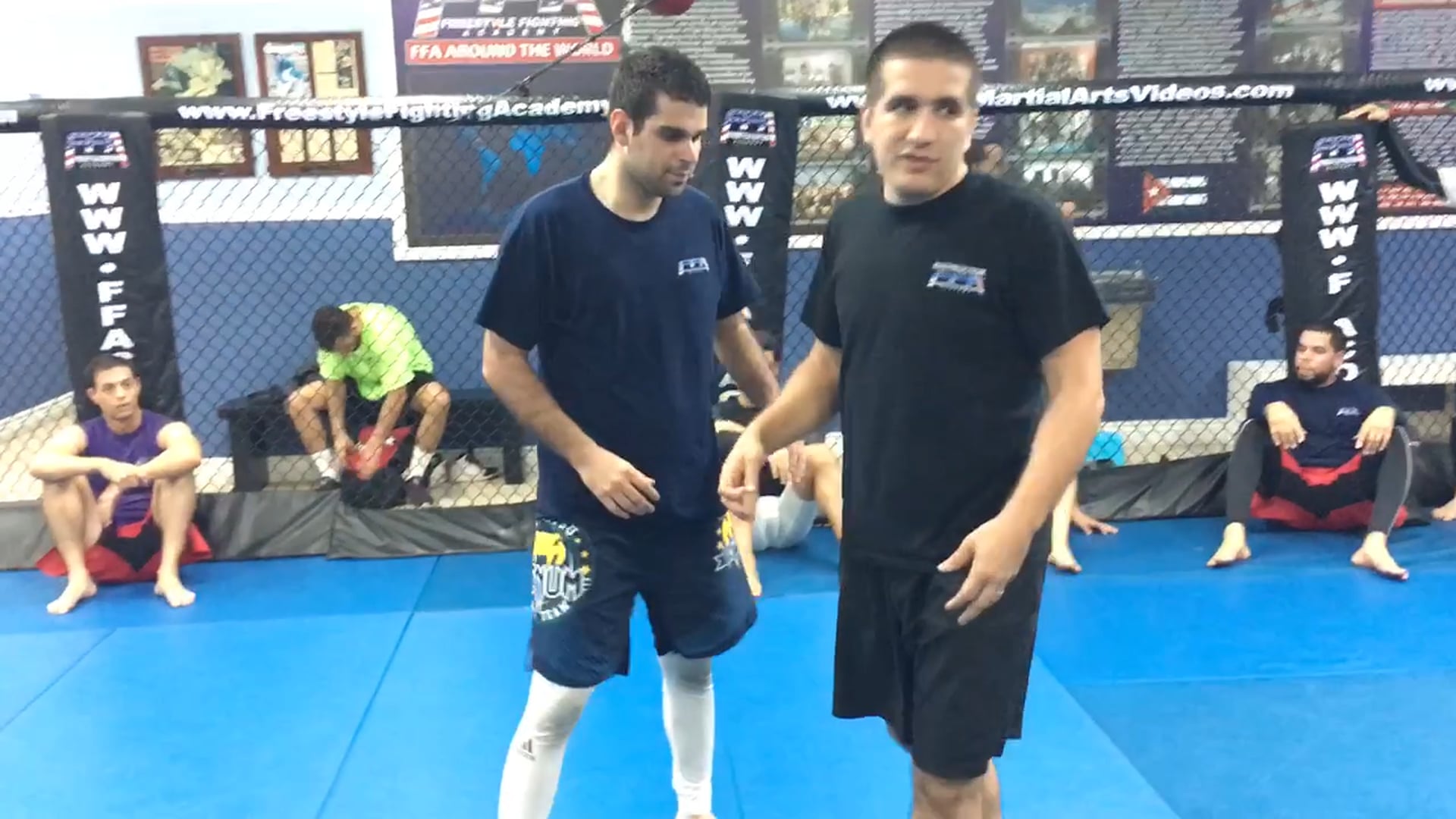 Body Lock Knee Bar Counter - FFAcoach
