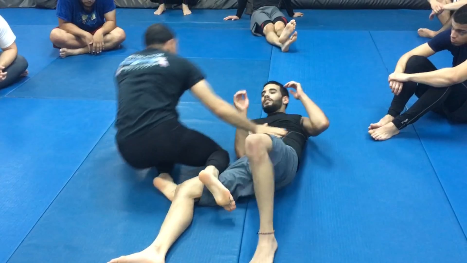 Half Guard sweep/stand up - FFAcoach