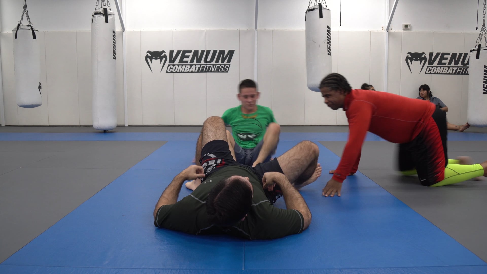 Double Wrist Control Triangle Choke - FFAcoach