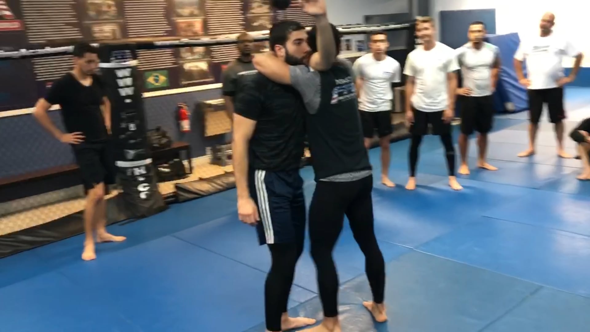 Head and arm triangle choke - FFAcoach