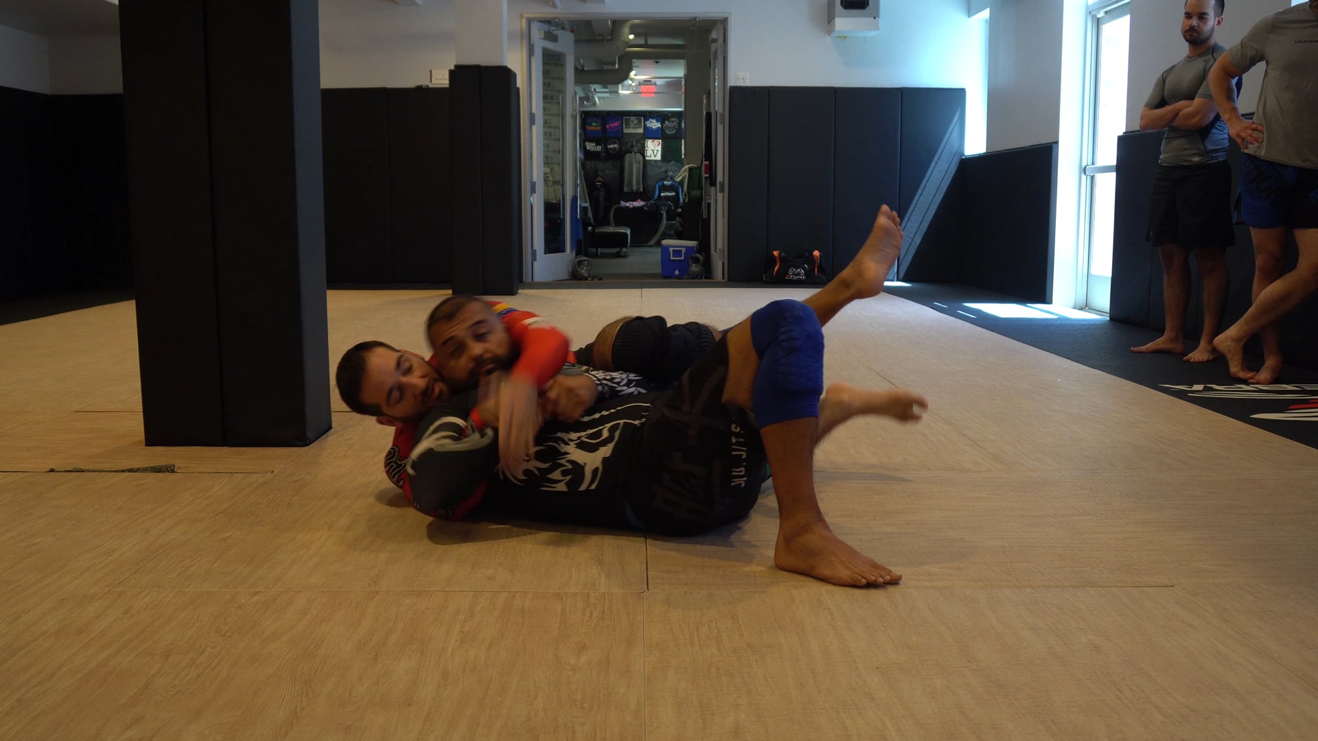 18 - KT Leg Hook to Butt Roll to Back - FFAcoach
