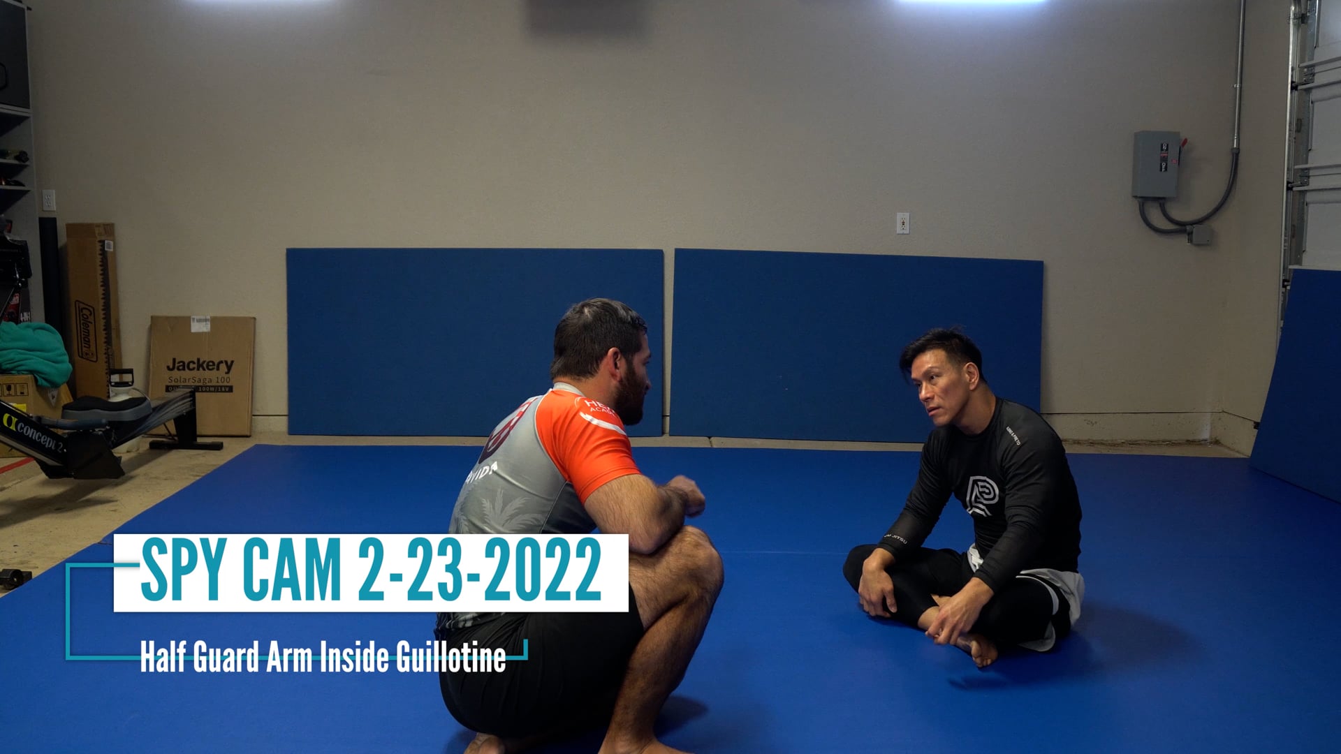 Half Guard Arm Inside Guillotine - FFAcoach